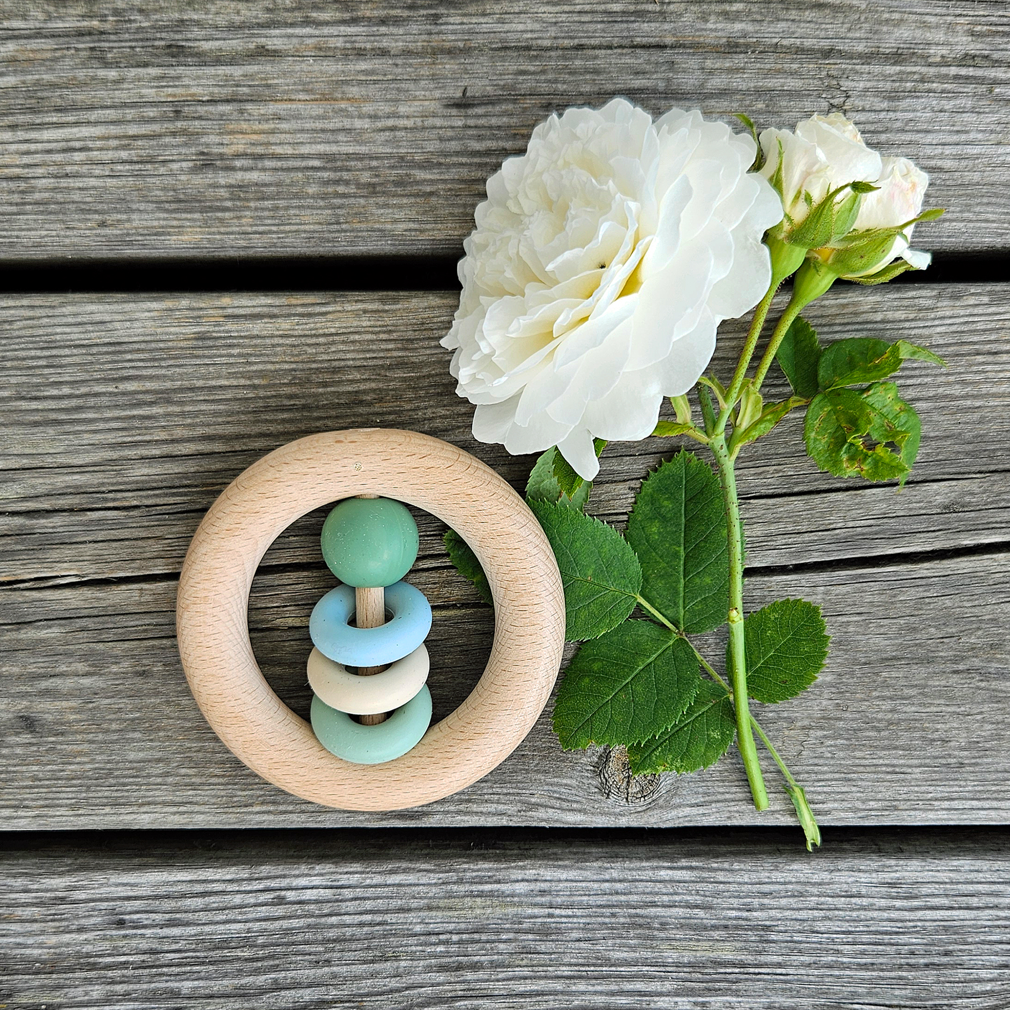 Wooden Ring Rattle Green | Summerville organic