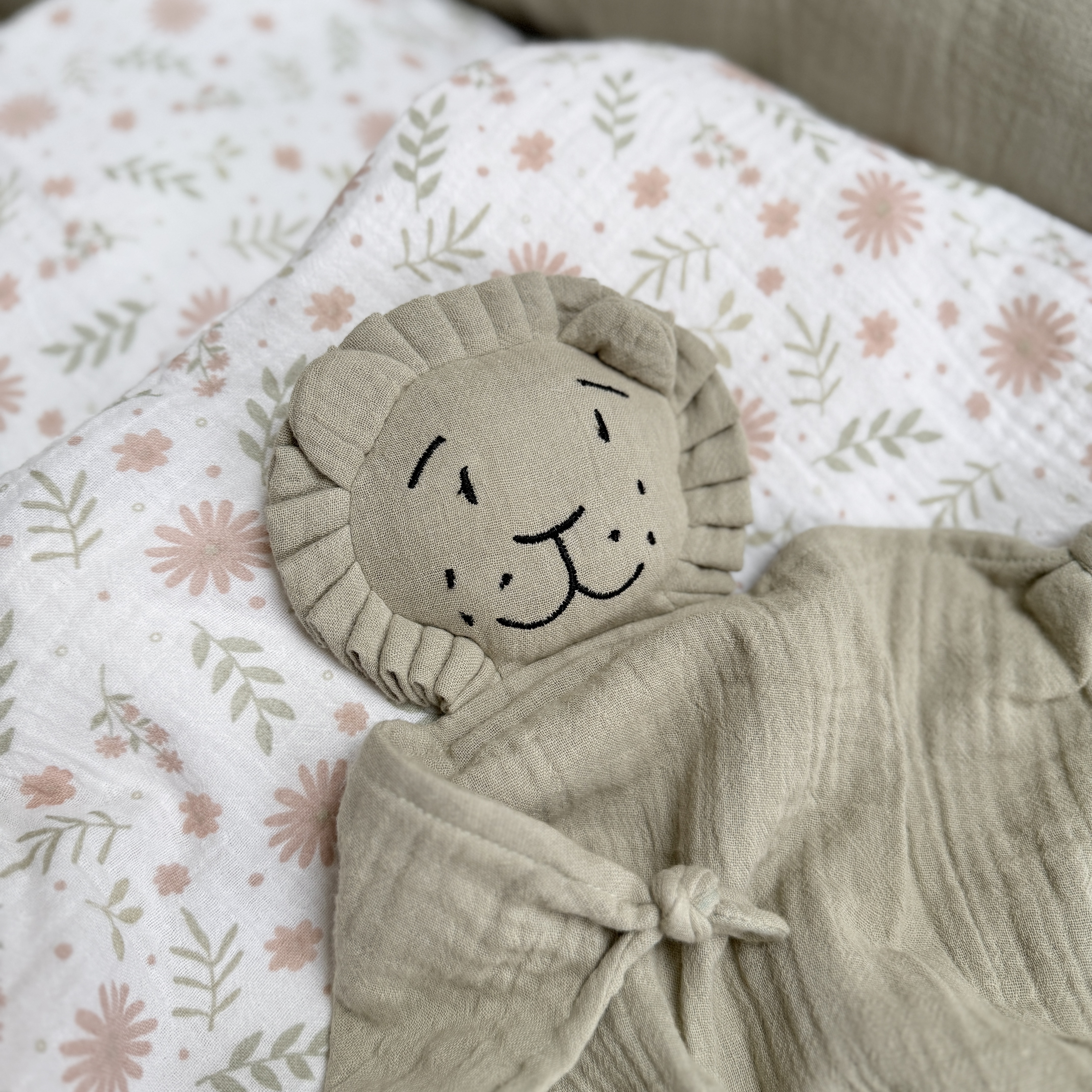 Cuddly lion soft sage GOTS | Summerville